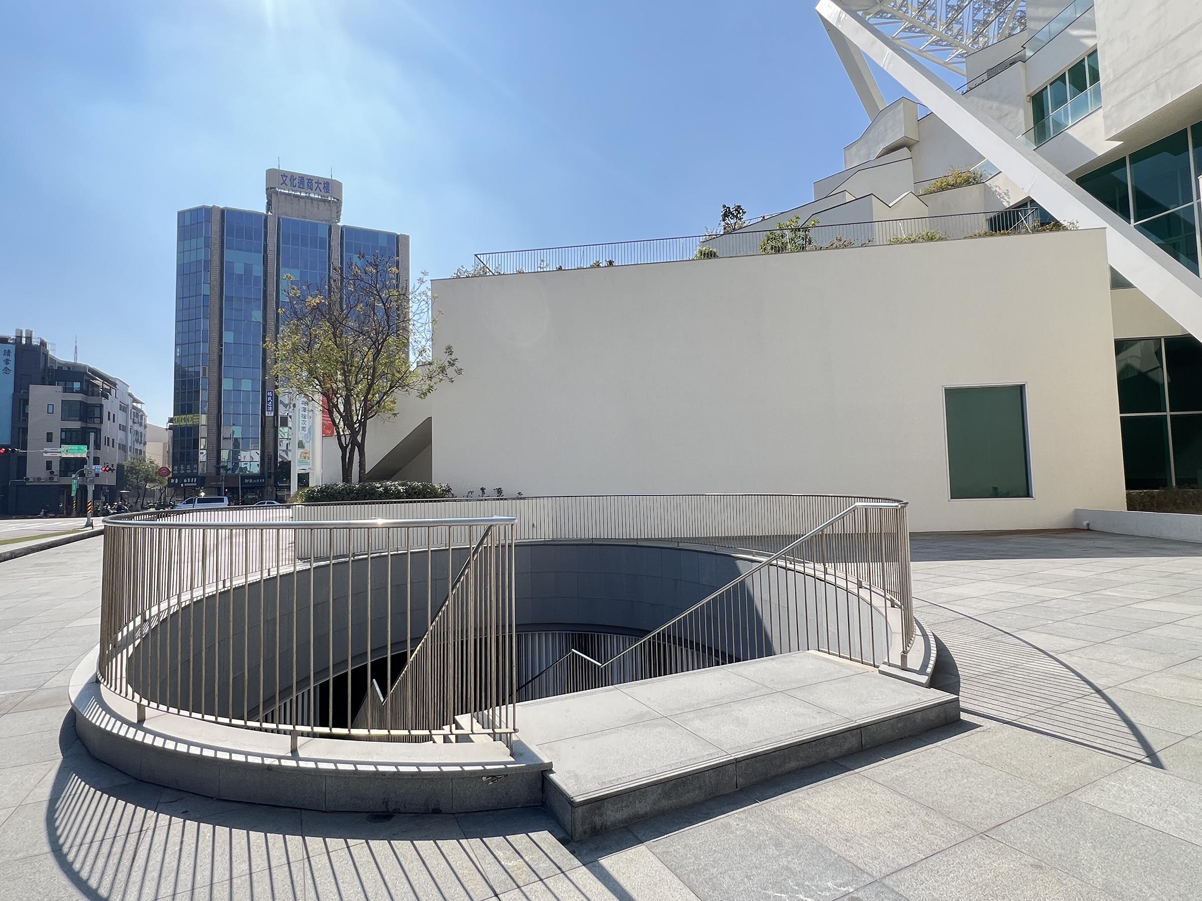 臺南市美術館2館今年起移撥文化部 停車場即日起暫停收費至2月底 - 活動消息 - EZ優遊網